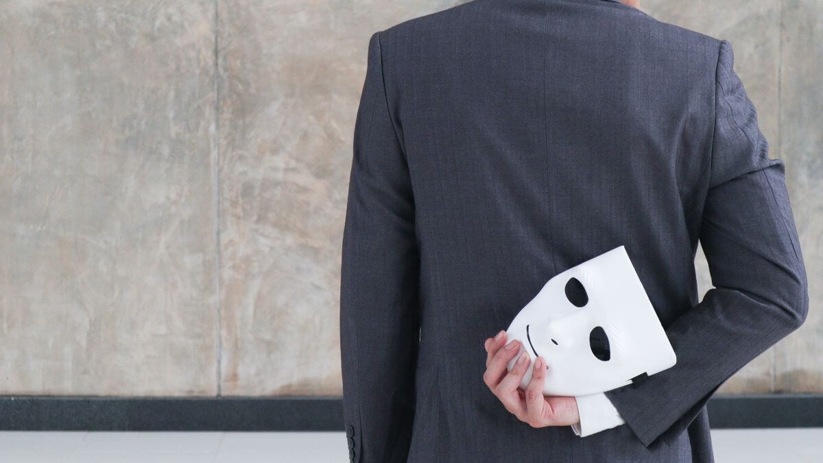 Ipocrisia: come riconoscerla e regolarsi di conseguenza