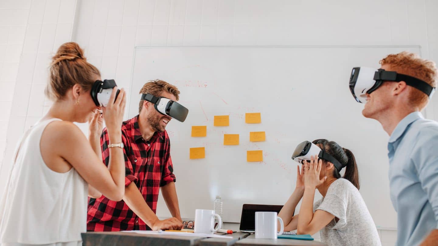 EduVerso4School: metaverso per la didattica digitale di Aura Group