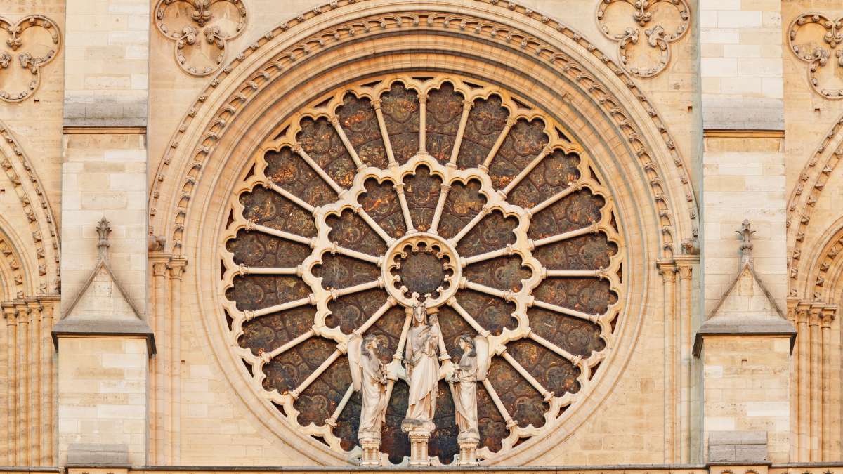 Storia del rosone, dalle Chiese romaniche a quelle gotiche